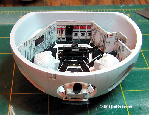 Starship Modeler - Stargazer's 1/144 Discovery Built