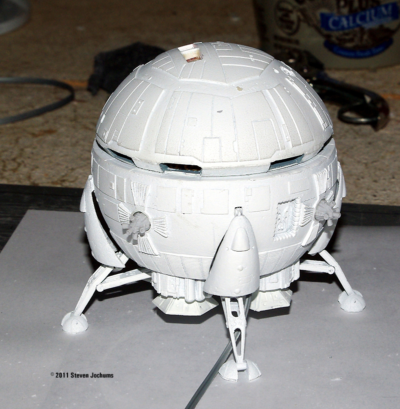 Starship Modeler - Stargazer's 1/144 scale Aries 1B