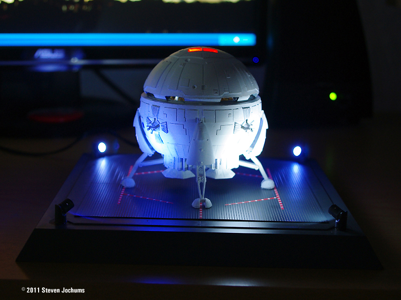 Starship Modeler - Stargazer's 1/144 scale Aries 1B