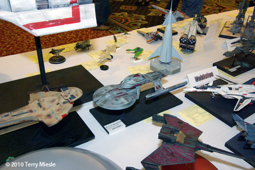 Starship Modeler - Wonderfest 2010