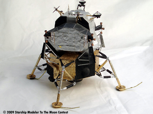 Starship Modeler: 'To The Moon' Sci-Fi Modeling Contest